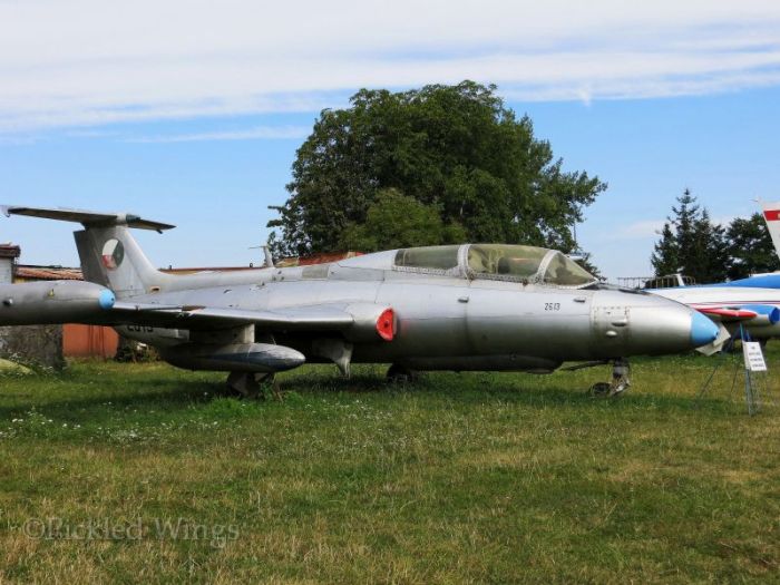 Aero L-29 Delfin – The Little Trainer that Could – Pickled Wings