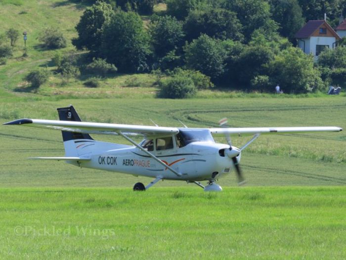 Cessna C172 Skyhawk – General Aviation Defined – Pickled Wings