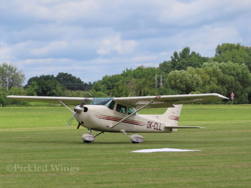 Cessna C172 Skyhawk – General Aviation Defined – Pickled Wings