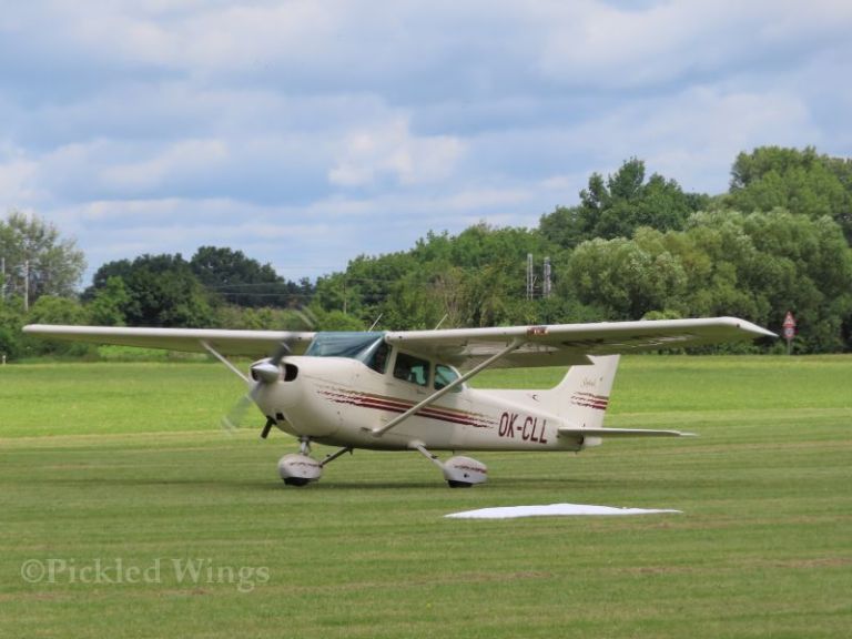 Cessna C172 Skyhawk – General Aviation Defined – Pickled Wings