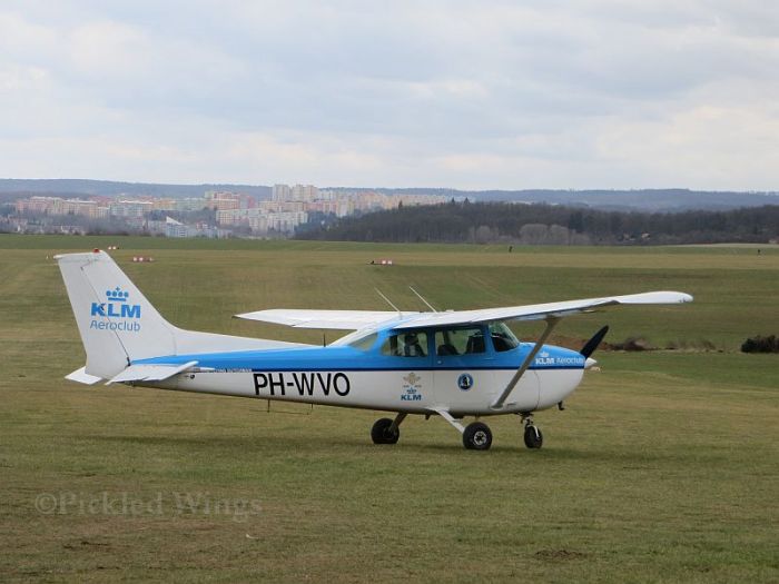 Cessna C172 Skyhawk – General Aviation Defined – Pickled Wings